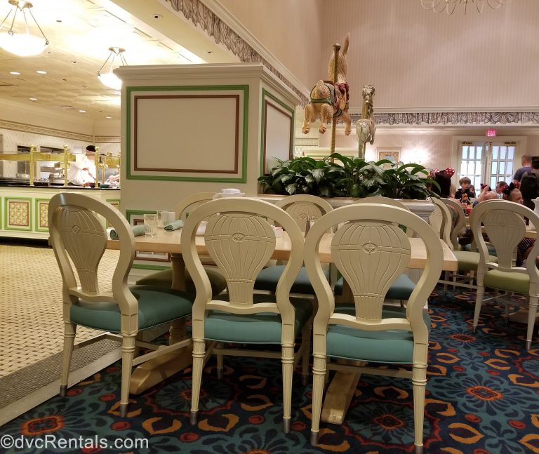 Filling Your Plate with Fun! - Character Dining at Walt Disney World!