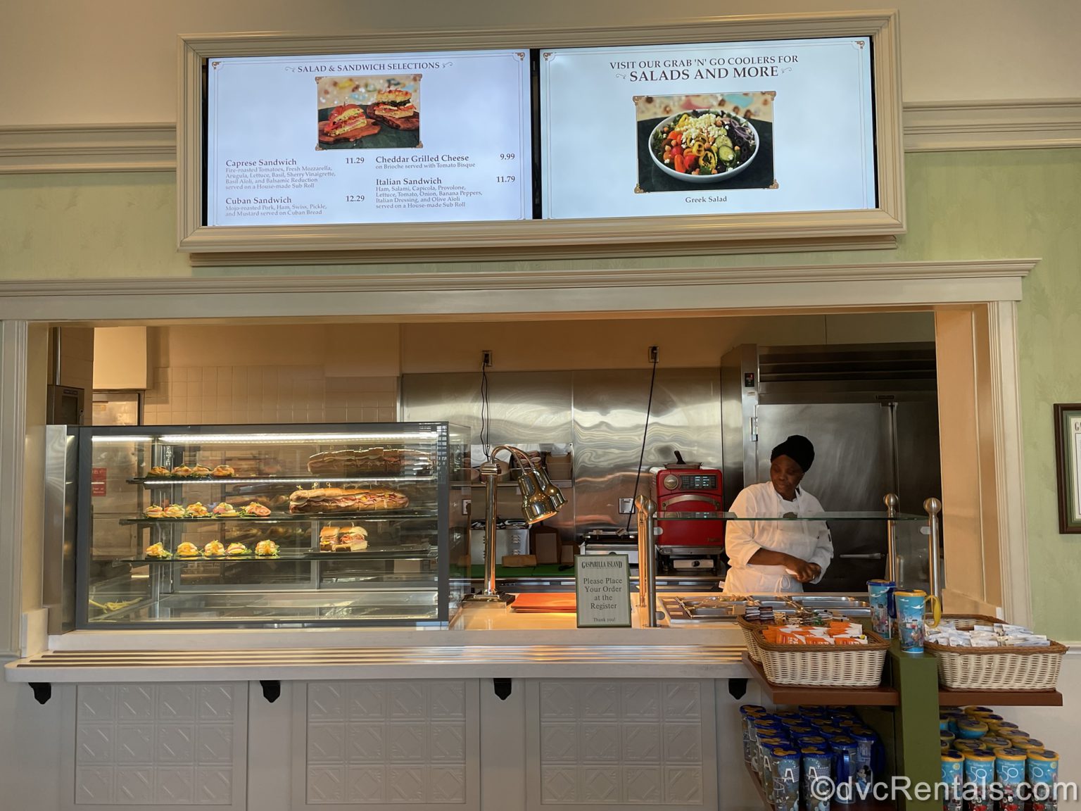 Dining and Drinking around the Loop: Monorail Crawl Tips and Tricks Part 3